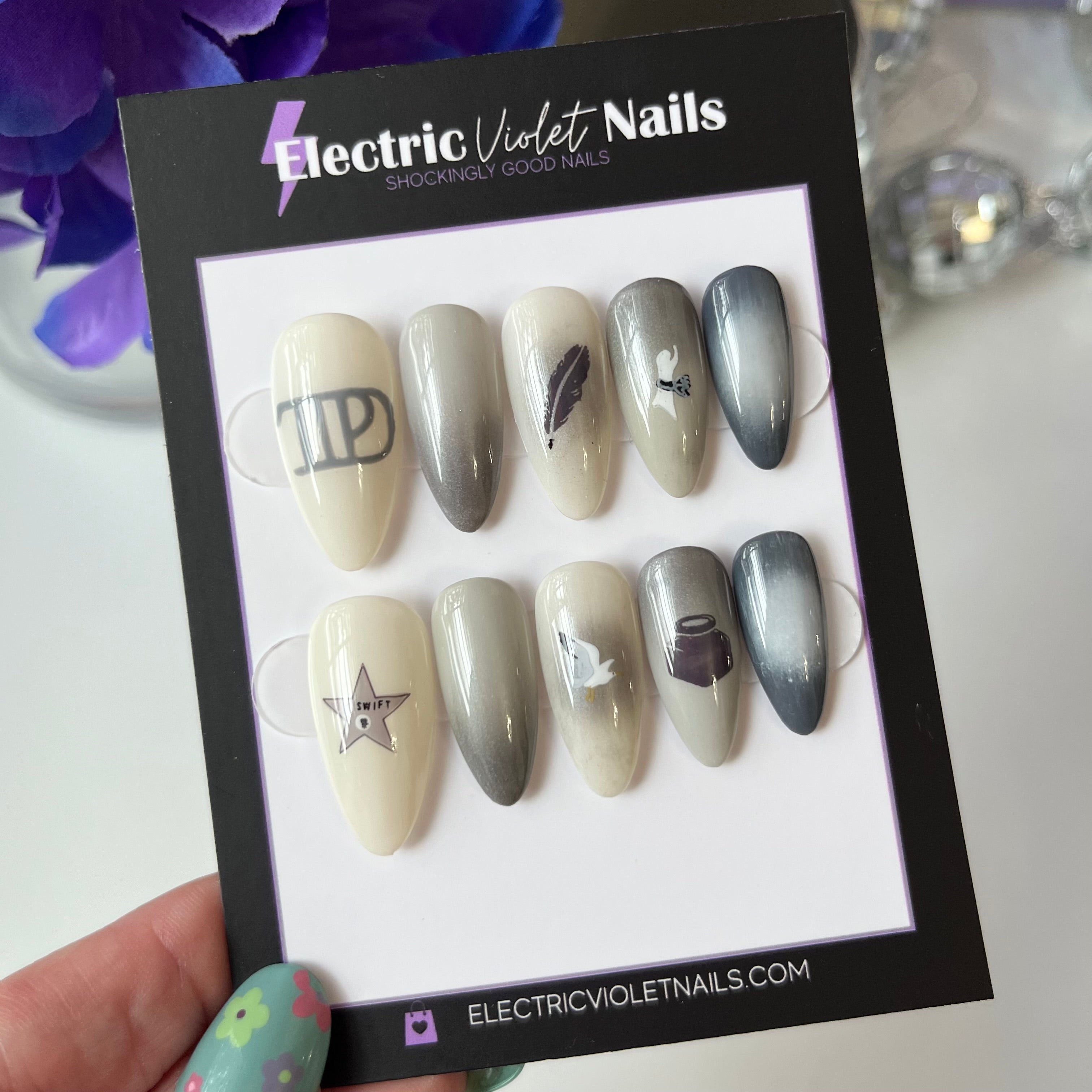 Swiftie Nails 💅 – Electric Violet Nails